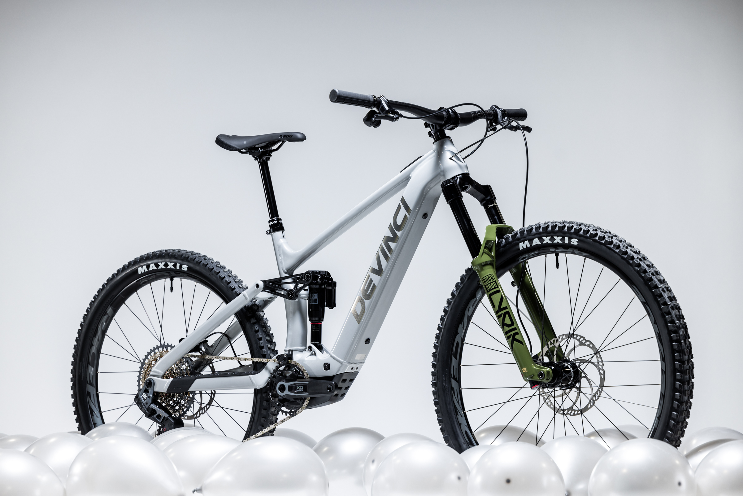 Devinci Bikes - Proudly Making Bikes and e-Bikes in Canada | Cycles Devinci